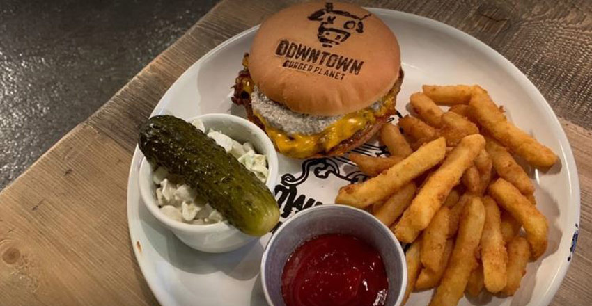 بهترین فست فودهای تهران؛ 14 جایی که باید حتما امتحان کنید | مجله علی بابا